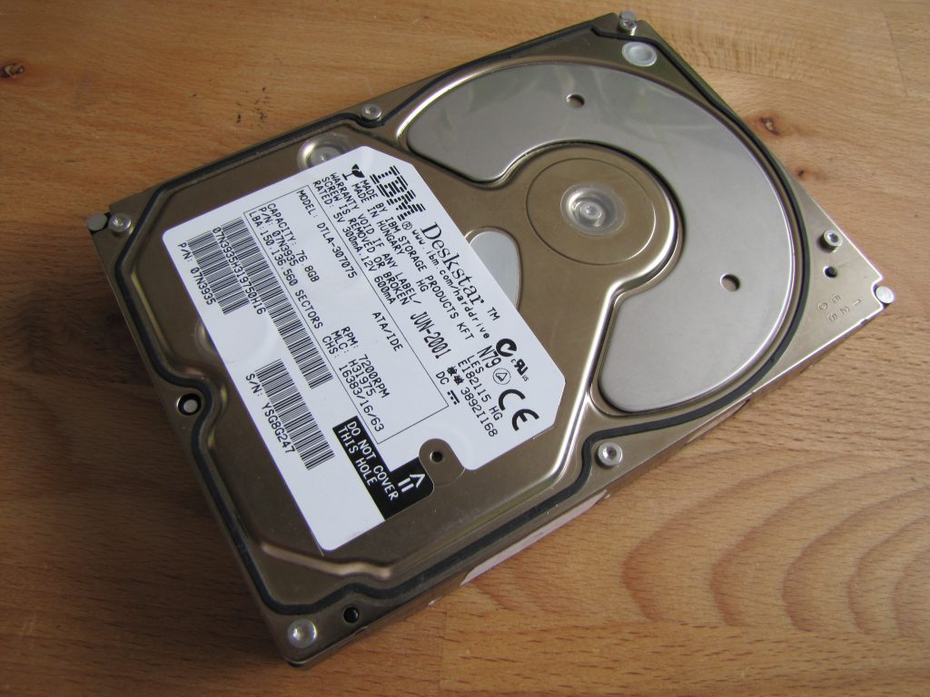 IBM Deskstar 75GXP DTLA-307075 76.8GB (2001) – BananaHDD